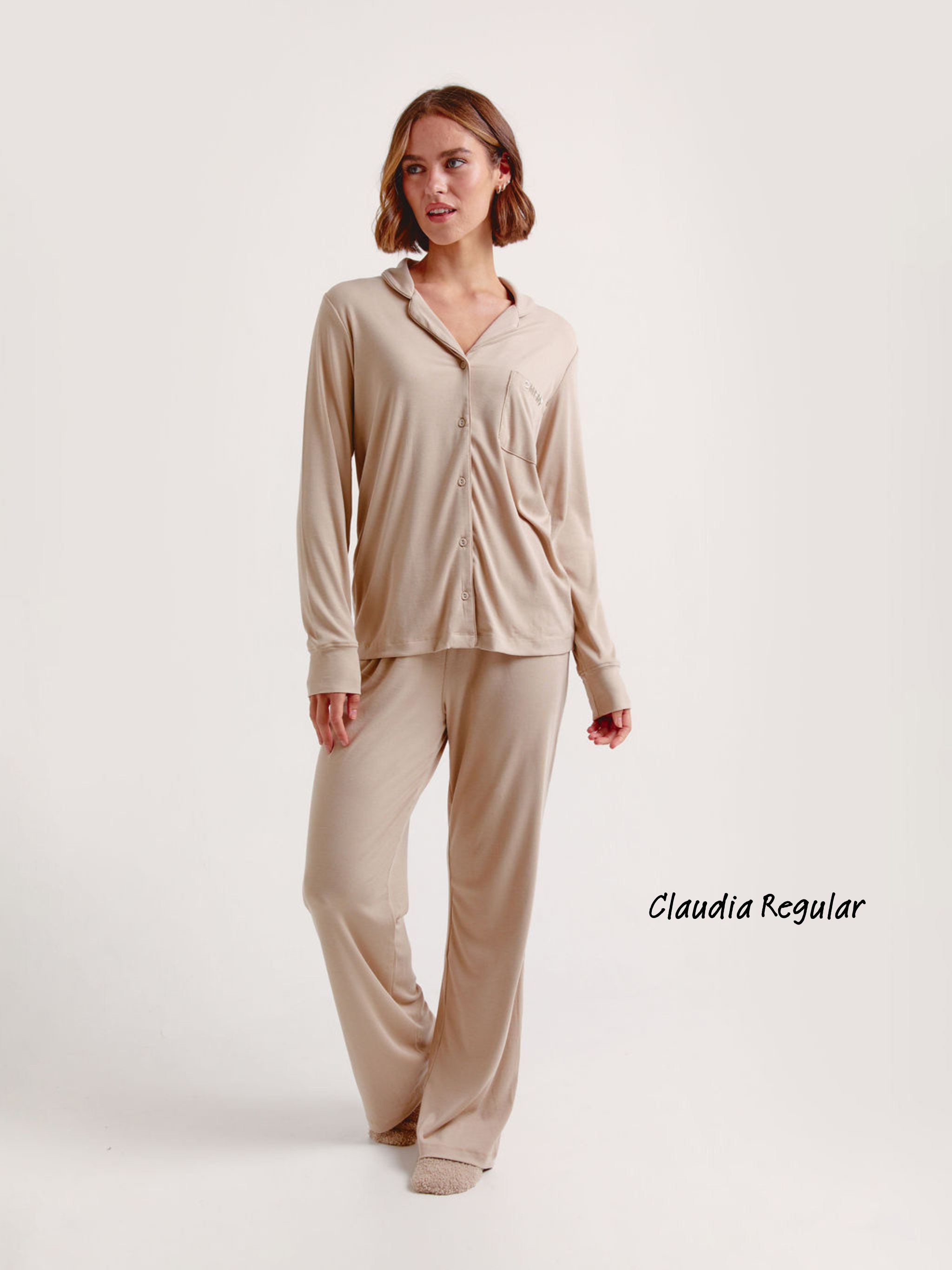 CMFRT - Luxury Soft Long Pyjama Set - Claudia – CLOMANÁ Beauty