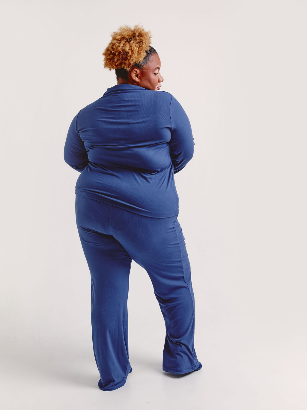 CMFRT Luxury Soft Long Pyjama Set - Chelsea – CLOMANÁ Beauty